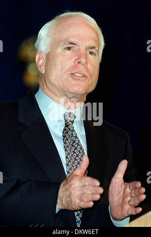 JOHN MCCAIN 2000 US PRESIDENTIAL CANDIDATE 22 February 2000 Stock Photo ...