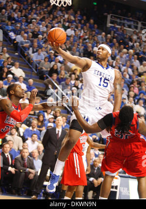 Feb. 02, 2010 - Lexington, Kentucky, USA - UK's DeMarcus Cousins ...
