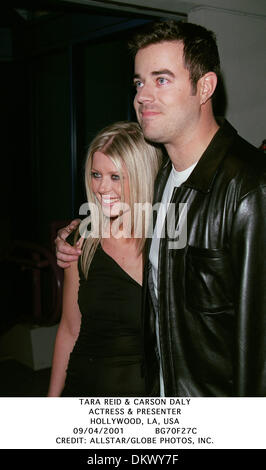 Tara Reid, Carson Daly, 2001. ph: John Barrett/PHOTOlink/Courtesy ...