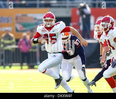 Dec 05, 2009 - Champaign, Illinois, USA - Fresno State receiver JAMEL ...