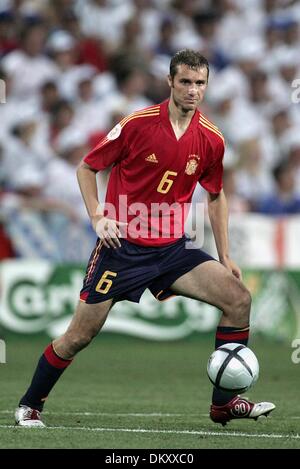 IVAN HELGUERA SPAIN & REAL MADRID CF JOSE ALVALADE STADIUM LISBON PORTUGAL 20 June 2004 Stock ...