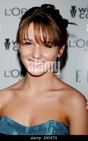 OWEN,ANISTON, DERAILED, 2005 Stock Photo - Alamy