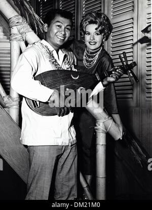 HAWAIIAN EYE, Poncie Ponce, Connie Stevens, Robert Conrad, 1959-1963 Stock Photo - Alamy