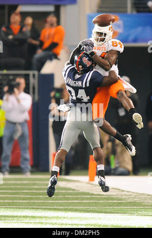 Mississippi cornerback Cassius Vaughn (24) defends against Oklahoma ...