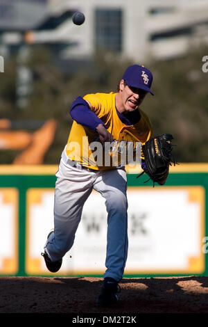 William & Mary at LSU; LSU pitcher Ben Alsup (47) throws a pitch during ...