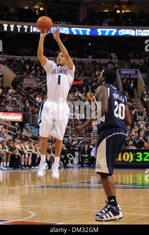 Villanova guard Scottie Reynolds #1 shoots in the second half Villanova ...