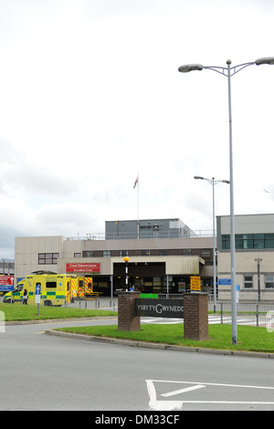 The a&e / accident unit of Ysbyty Gwynedd Hospital in Bangor Stock ...