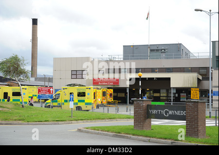 The a&e / accident unit of Ysbyty Gwynedd Hospital in Bangor Stock ...