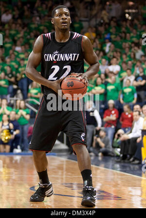 Cincinnati Forward Rashad Bishop (22) in first half game action between ...