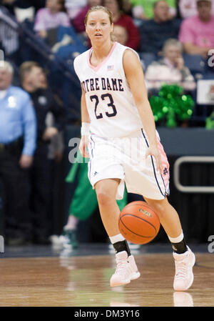 Notre Dame guard Melissa Lechlitner #23 shoots while St. John's guard ...