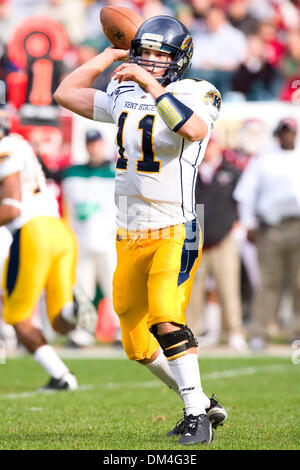 Kent State Golden Flash quarterback Anthony Magazu (7) with the headset ...