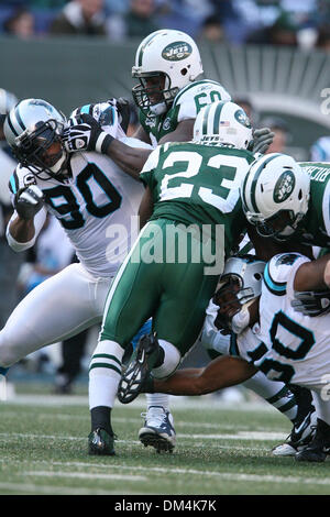 New York Jets running back Isaiah Davis (32) in action against the ...