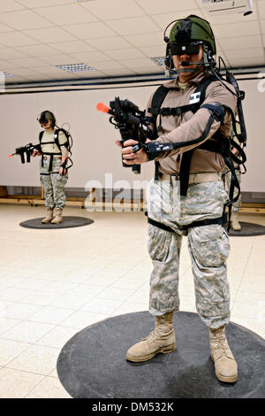 US Army soldiers conduct immersive virtual simulation training using ...