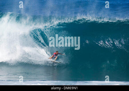 Dec 14, 2004; Pipeline, Oahu, Hawaii; The Rip Curl Pro Pipeline Masters ...