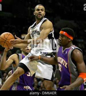 Dec 28, 2004; San Antonio, TX, USA; (San Antonio Spurs 115, Phoenix ...