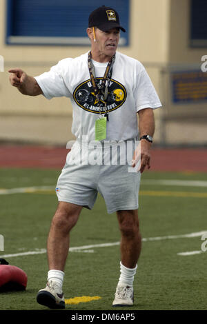 Jan 11, 2005; San Antonio, TX, USA; Head Coach of the East team Kenny ...