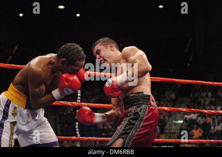 Sep 22, 2005; Las Vegas, NV, USA; FILE PHOTO. LEAVANDER JOHNSON (35 ...