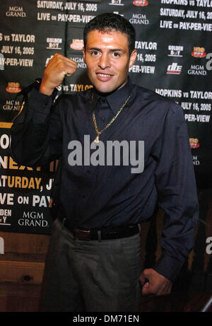 Jun 16, 2005; Los Angeles, CA, USA; Boxer VICENTE ESCOBEDO (4-0, 4 KO'S ...