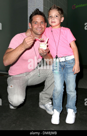 Jeff Timmons Pinkberry Las Vegas grand opening celebration at Mandarin ...