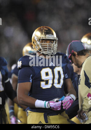 Southern California Trojans defensive lineman Tuli Tuipulotu (49 ...