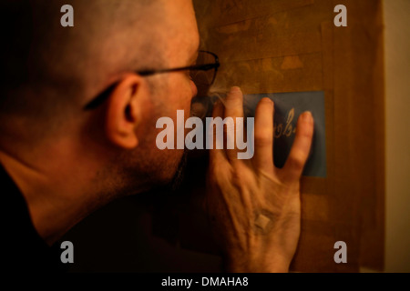 SMOKIN' MARIJUANA ARTIST GETS WORLD'S BIGGEST BLOW-JOB FROM FANS ...