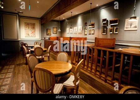 Upscale Western-style restaurant is decorated Stock Photo - Alamy