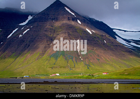 THE TOWN OF SUDUREYRI, SUGANDAFJORDUR FJORD, VESTFIRDIR, VESTFIRDIR ...