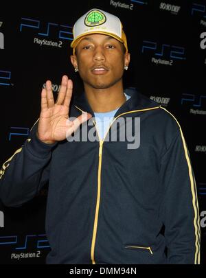 Feb. 25, 2002 - West Hollywood, CALIFORNIA, USA - DANNY MASTERSON, WILMER VALDERRAMA, BEN FOSTER ...