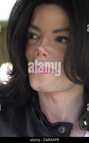 Fans outside of the courthouse in Santa Maria celebrate to the innocent ...