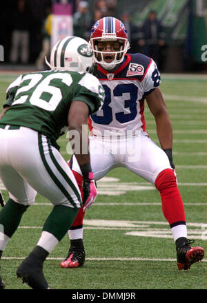 Buffalo Bills wide receiver Lee Evans (83) in action during training ...