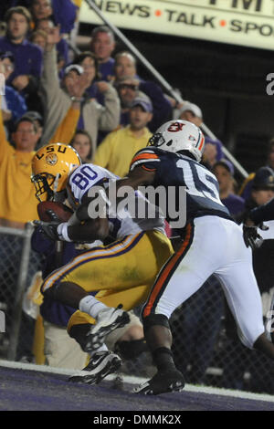 LSU wide receiver, Terrance Toliver, grabs a pass for a touchdown ...