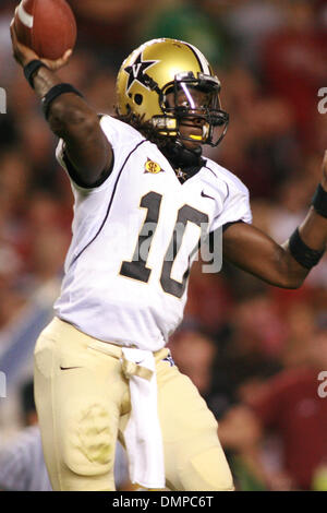 24 October 2009: Vanderbilt quarterback Larry Smith looks to handoff to ...