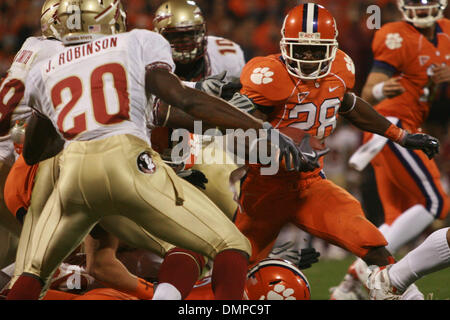 Clemson running back C.J. Spiller (28) rushes against Maryland safety ...