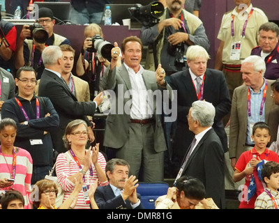 Arld Schwarzenegger and London Mayor Boris Johnson Basketball final vs ...