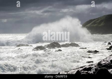 stonehaven shore waves storm surf crashing waves Stock Photo - Alamy