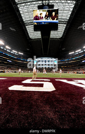 Inaugural 2009 Southwest Classic between the Arkansas Razorbacks and ...