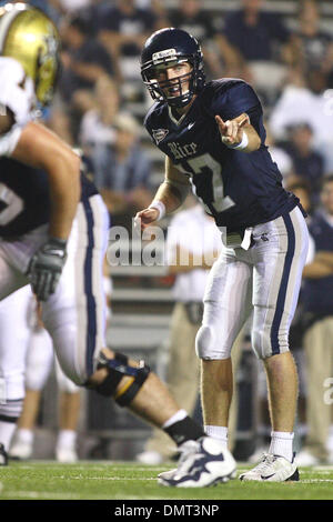 Andrew Sendejo (#30) of the Rice Owls evades Ade' Manga (#42) of the ...