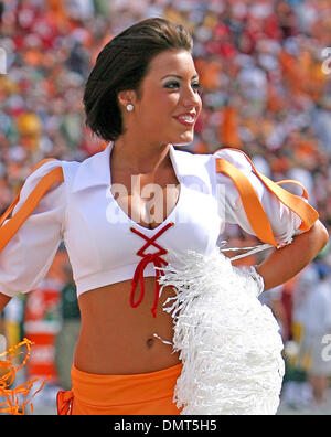 The Tampa Bay Buccaneers Cheerleaders sported throwbacks in honor of ...