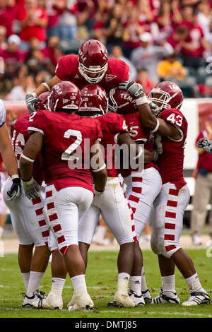 Temple Owls linebacker John Haley (46) coming over to Temple Owls ...