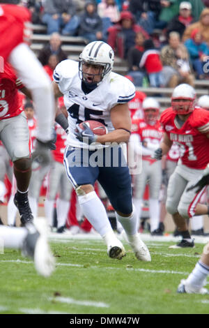BYU Running Back Harvey Unga (45)is quick on his feat. The University ...