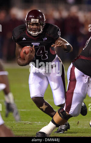 November 14, 2009: Mississippi State quarterback Chris Relf (14) looks ...