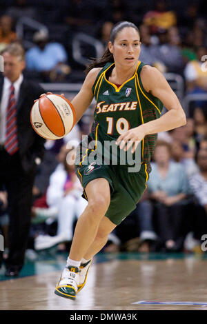 Seattle Storm guard Sue Bird (10) sets up a play during the second half ...