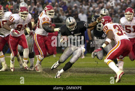 Dec 28, 2002; Oakland, CA, USA; Oakland Raiders' Zack Crockett, #32 ...
