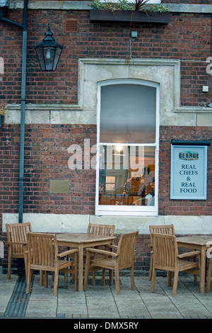 Weymouth harbour The George Bar & Grill, Custom House Quay, Weymouth ...