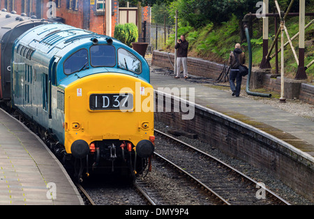 Class 37 (37240/D6940) is seen running on the Llangollen Heritage ...