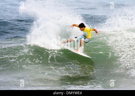 Nov 20, 2006; Haleiwa, North Shore, Oahu, USA; SURFING: The OP Pro ...