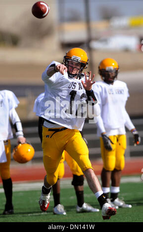 Jan. 05, 2010 - SAN ANTONIO, TX, USA - West quarterback Jake Heaps ...
