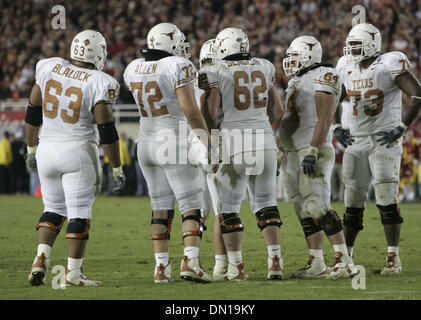 Jan 05, 2006; Pasadena, CA, USA; Texas Longhorn players and coaches ...