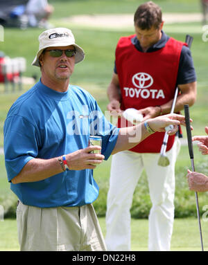 Apr 29, 2006; San Diego, CA, USA; JEREMY ROENICK (a nine-time NHL All ...