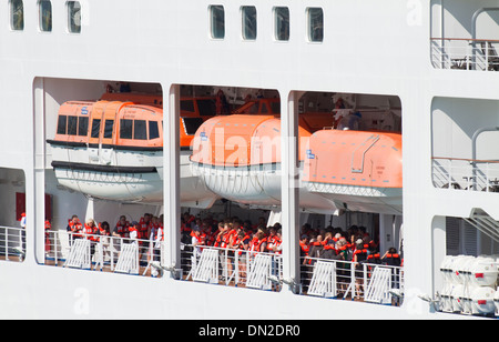 Muster drill with passengers on a cruise ship Stock Photo: 163812192 ...